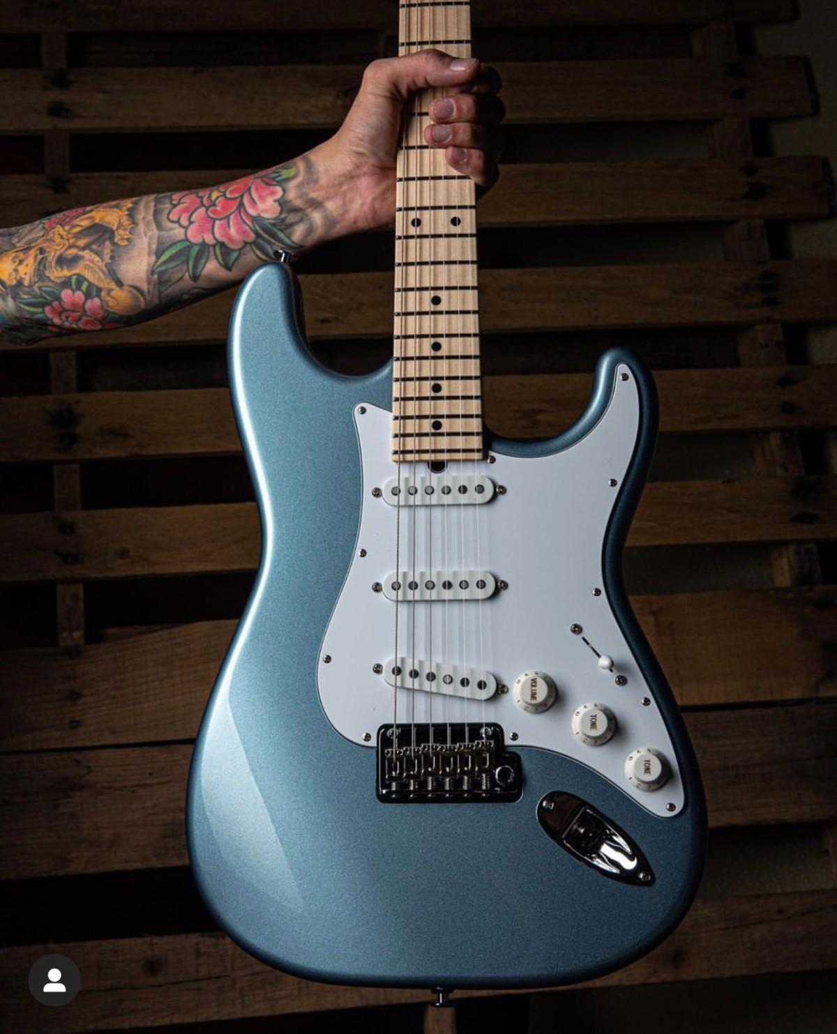 Suhr Classic S Ice Blue Metallic｜SOUNDMART