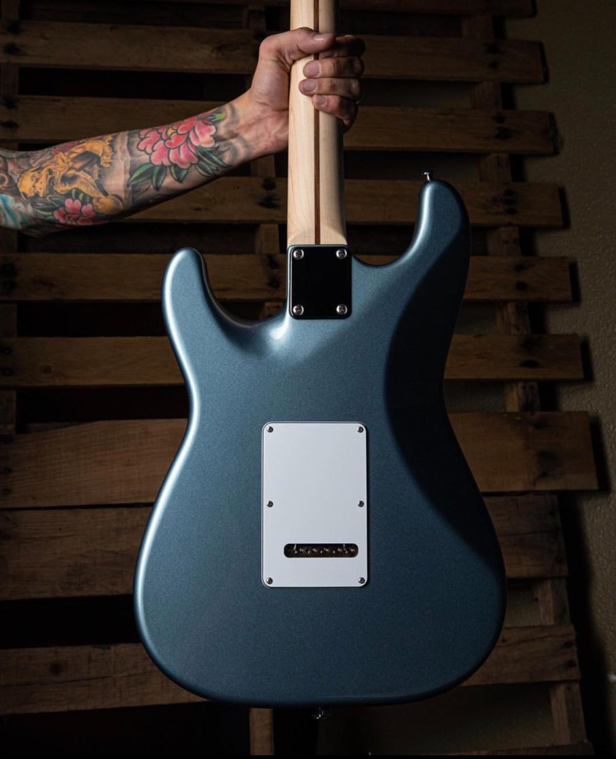 Suhr Classic S Ice Blue Metallic｜SOUNDMART
